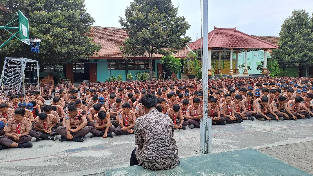 Jumat Religi – Bentuk Karakter Siswa – UPTD SMP NEGERI 2 GURAH